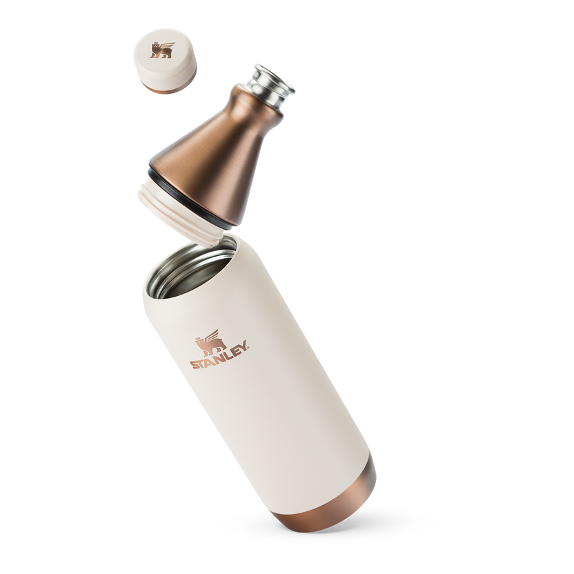 Garrafa Térmica Stanley: Slim Bottle Gilded Sugar de 591ml – Stanley 1913